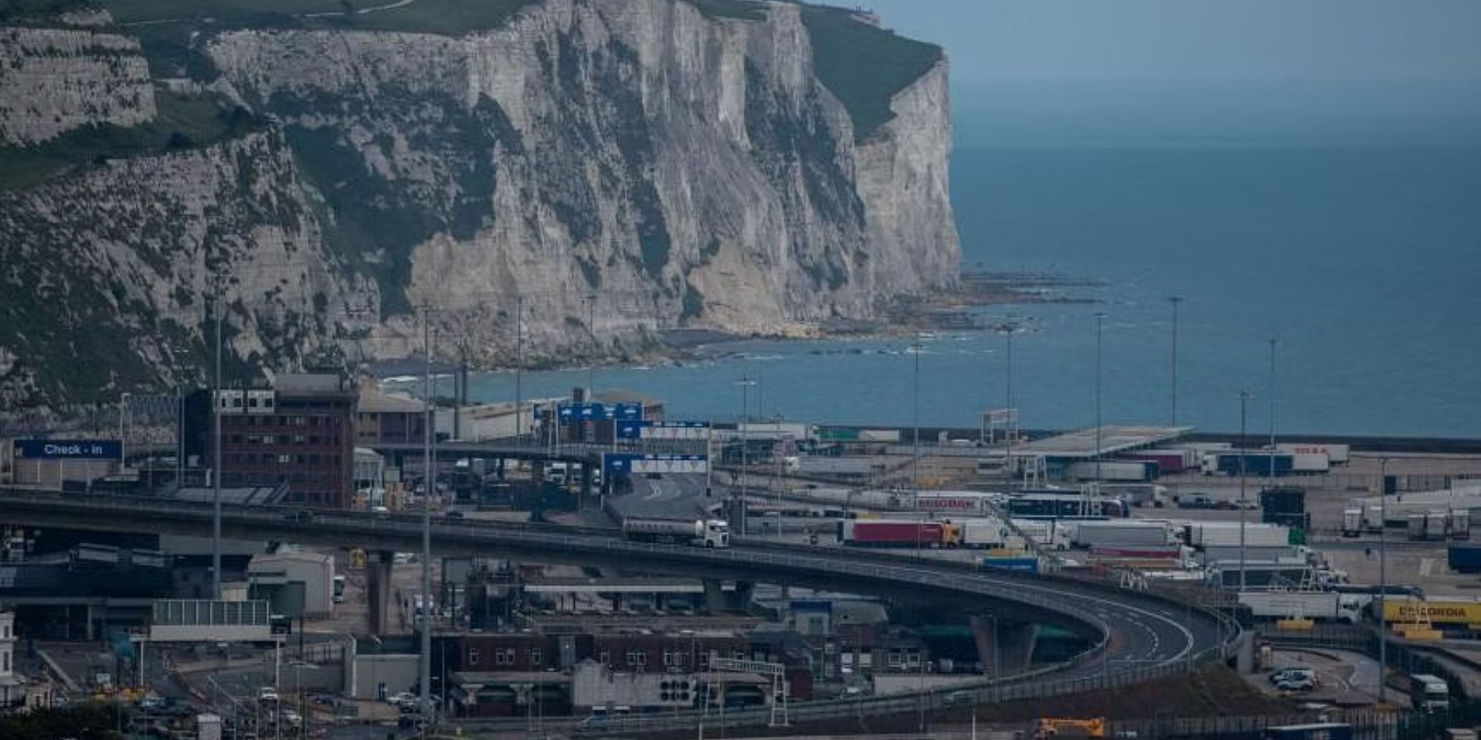 UK warns of border delays when new EU border system begins | British ...